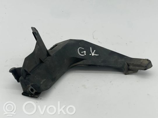 8J0807453B Audi TT TTS Mk2 Galinis laikiklis bamperio, 4,71 € | RRR