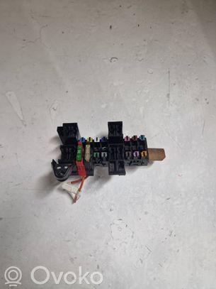 2035400050 Mercedes-Benz Vito Viano W639 Module de fusibles, 3,00 € | OVOKO