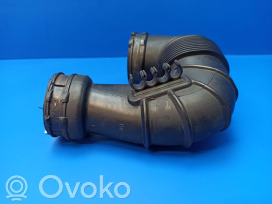 PUM25311 Mercedes-Benz E C207 W207 Tuyau d'admission d'air turbo ...