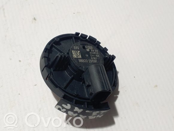988332989R Renault Arkana Airbag deployment crash/impact sensor, 36.00 ...