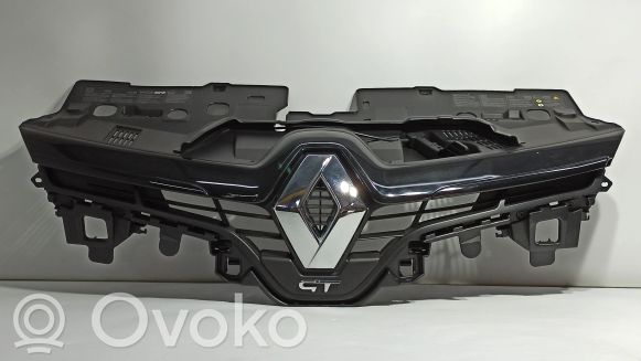 622563184R Renault Clio IV Front bumper upper radiator grill, 55.91 € | RRR