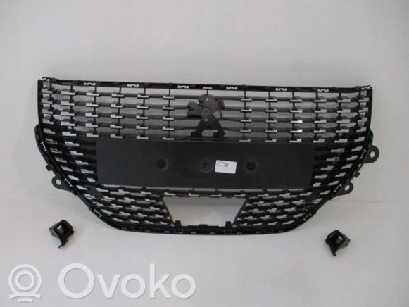 9823210080 Peugeot 208 Front bumper upper radiator grill, 305.88 € | RRR
