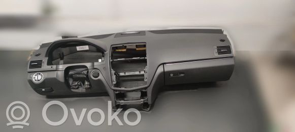 2044200177 Mercedes-Benz C W204 Hand brake release handle, 8.24 € | RRR