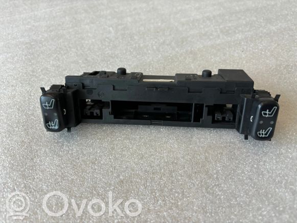 2108200151 Mercedes-Benz E AMG W210 Hazard light switch, 31.50 € | RRR