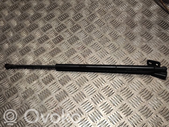 31365719 Volvo XC60 Tailgate/trunk strut/damper, 29.00 € | RRR