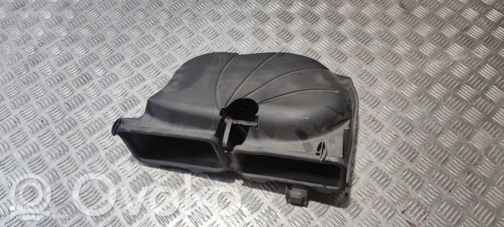 A2048303303 Mercedes-Benz C W205 Parte del condotto di aspirazione dell ...