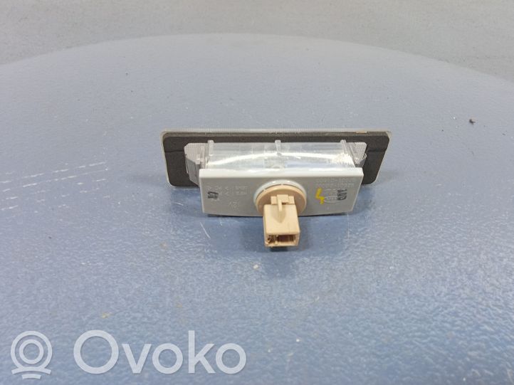 92501-2G000 KIA Ceed Couvercle de coffre, 16.94 € | OVOKO