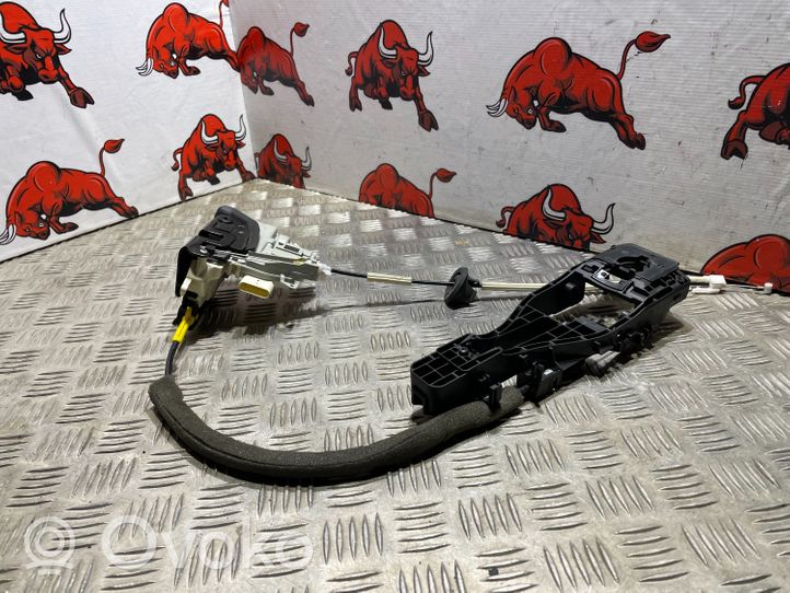 8K0839015F Porsche Macan Serrure de porte arrière, 20.00 € | OVOKO