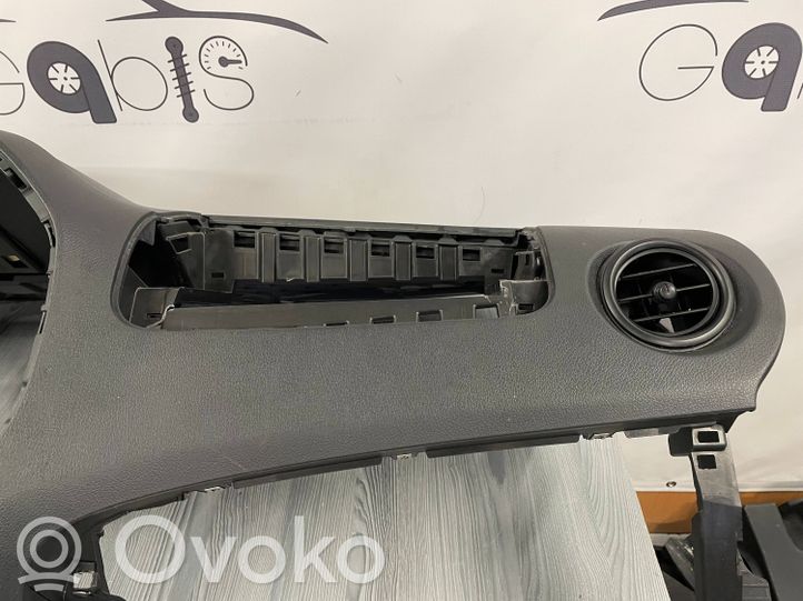 Mercedes-Benz Vito Viano W447 Tableau de bord, 236.55 € | OVOKO