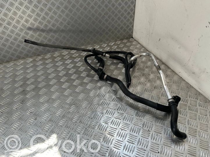 A2058301002 Mercedes-Benz C W205 Engine coolant pipe/hose, 57.65 € | RRR