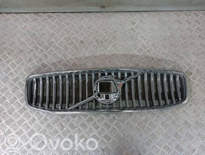 32234068 Volvo S90, V90 Front bumper upper radiator grill, 152.84 € | RRR