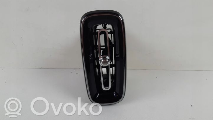 31442625 Volvo XC40 Dashboard side air vent grill/cover trim, 24.02 € | RRR