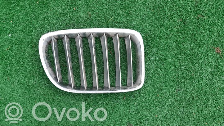 51112993306 BMW X1 E84 Front grill, 24.02 € | RRR