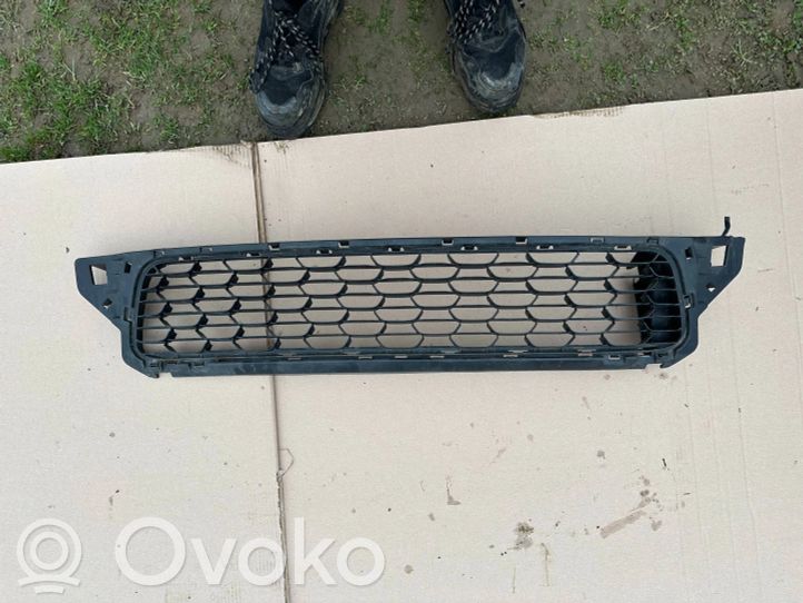 622540347R Dacia Duster Grille de calandre avant, 28.24 € | OVOKO