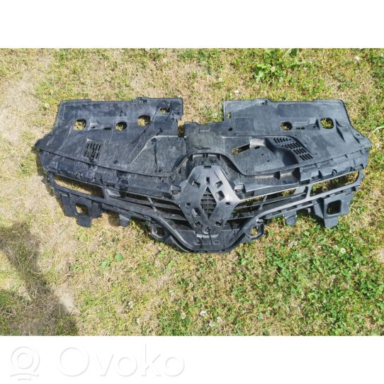 628101467R Renault Clio IV Front bumper upper radiator grill, 32.94 € | RRR