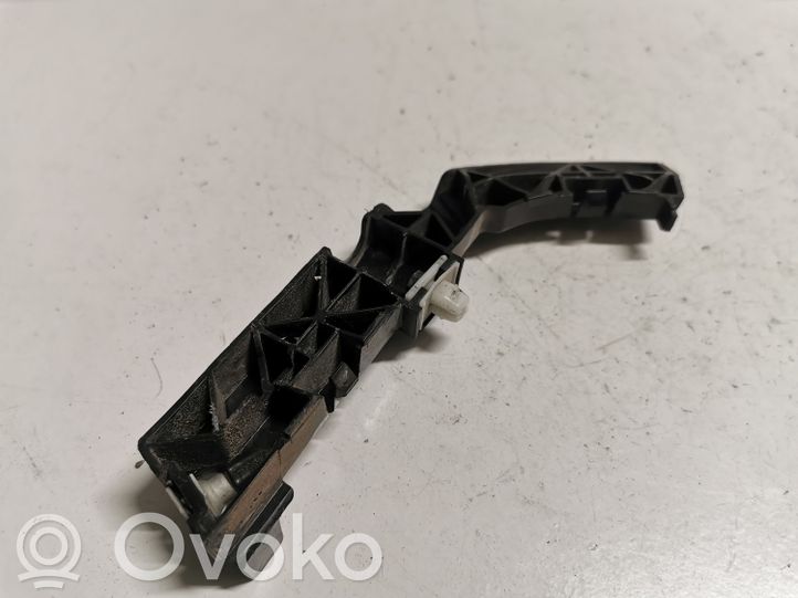 68024343AD Dodge Challenger Front bumper mounting bracket, 30.00 € | RRR