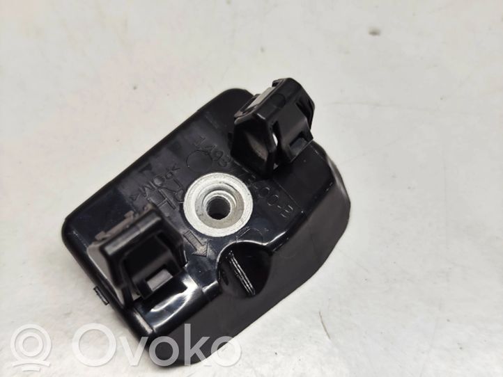 149377300B Tesla Model Y Front bumper mounting bracket, 30.00 € | RRR