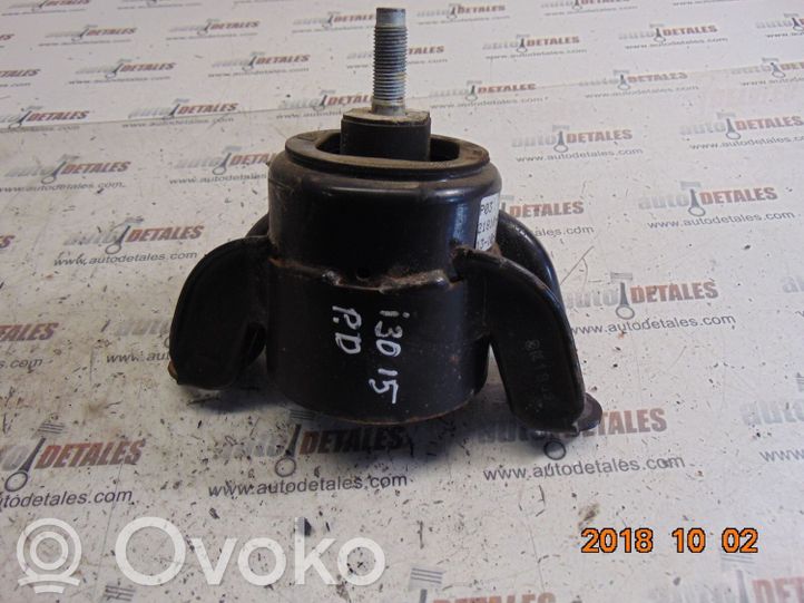 21810-A5200 Hyundai i30 Engine mount bracket, 30.00 € | RRR