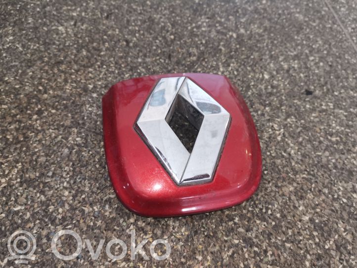 8200060918 Renault Clio II Manufacturers badge/model letters, 15.00 € | RRR
