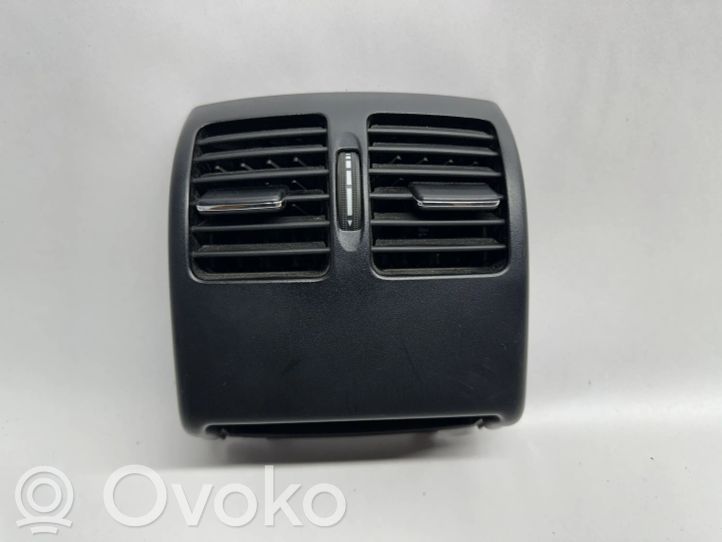 A2048300354 Mercedes-Benz C W204 Grille d'aération arrière, 15.00 € | OVOKO