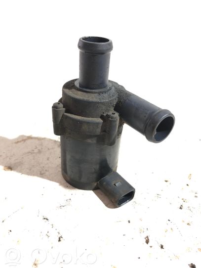 7L0965561 Audi Q7 4L Electric auxiliary coolant/water pump, 20.00 € | RRR