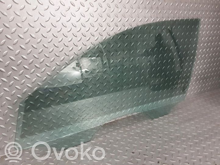 561845201 Volkswagen PASSAT B8 USA Front door window glass four-door ...