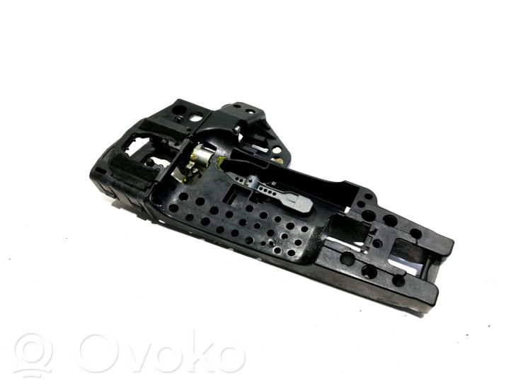 4H0839885 Audi A8 S8 D4 4H Rear door exterior handle/bracket, 10.00 € | RRR