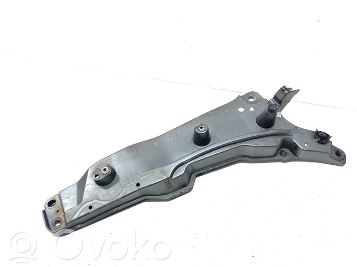 31391777 Volvo XC90 Fender mounting bracket, 29.90 € | RRR