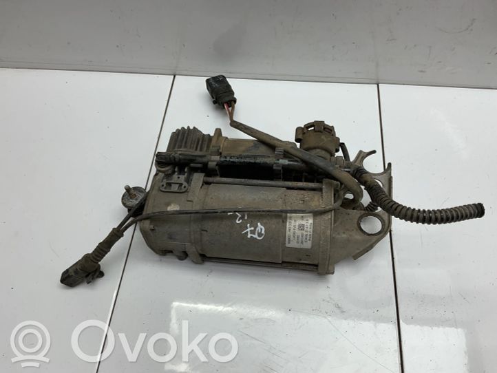 7L8616006F Audi Q7 4L Air suspension compressor/pump, 180.00 € | RRR