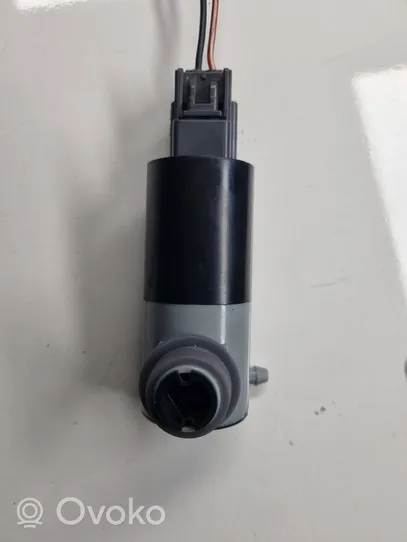 HTVV007 Volvo S90, V90 Headlight washer pump, 36.30 € | RRR