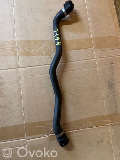 A2135015900 Mercedes-Benz E W213 Engine coolant pipe/hose, 20.00 € | RRR