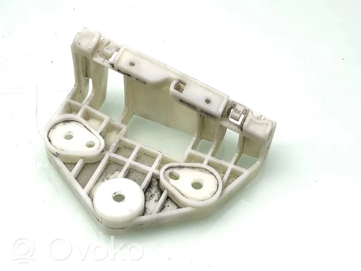 3523125000 Nissan Navara D23 Front bumper mounting bracket, 22.00 € | RRR