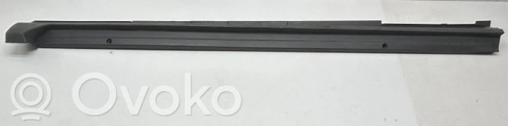 75850K2010 Toyota Yaris Cross Sill, 170.00 € | RRR