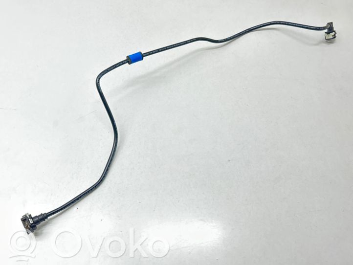 8888776600 Volvo XC40 Fuel line pipe, 25.00 € | RRR
