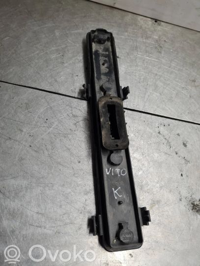 96467800 Mercedes-Benz Vito Viano W639 Tail light bulb cover holder, 25 ...