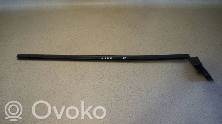 A1727200824 Mercedes-Benz SLK R172 Windshield trim, 28.00 € | RRR
