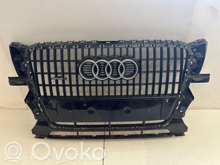 8R0853651 Audi Q5 SQ5 Grille calandre supérieure de pare-chocs avant, 105.00 € | OVOKO