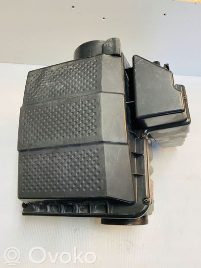 PHB000498 Land Rover Discovery 3 - LR3 Air filter box, 23.29 € | RRR