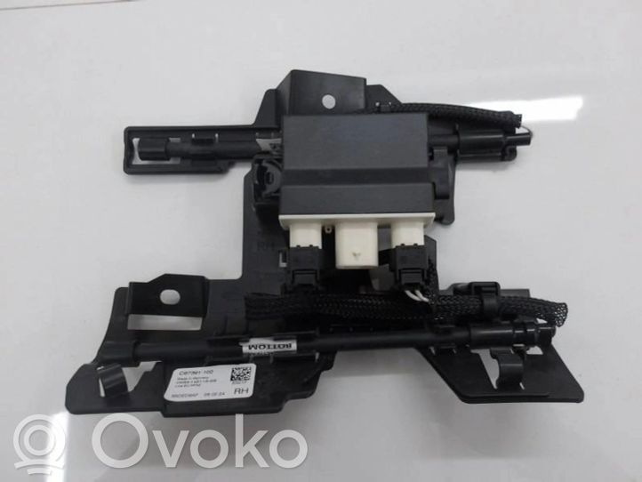 C67391102 Jaguar F-Pace Tailgate/trunk control unit/module, 140.94 € | RRR