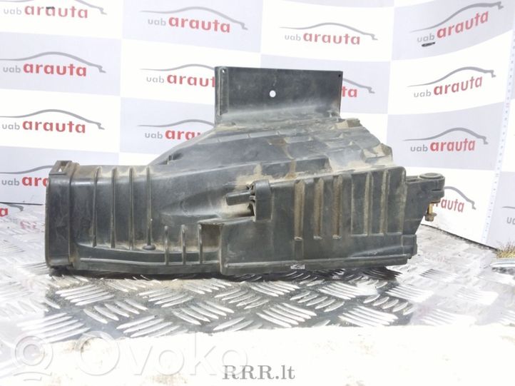 A2710900901 Mercedes-Benz C W203 Boîtier de filtre à air, 10.50 € | OVOKO