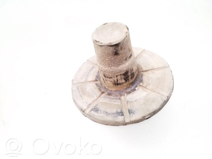 90538498 Opel Zafira A Rear coil spring rubber mount, 5.00 € | RRR