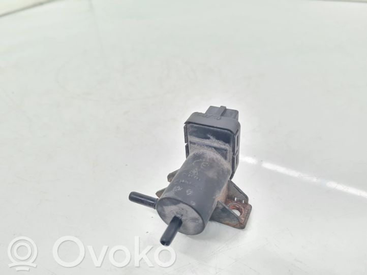 8200762162 Opel Vivaro Turbo solenoid valve, 10.00 € | RRR