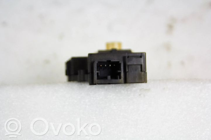 412650750 Mercedes-Benz ML W164 Air flap motor/actuator, 10.00 € | RRR