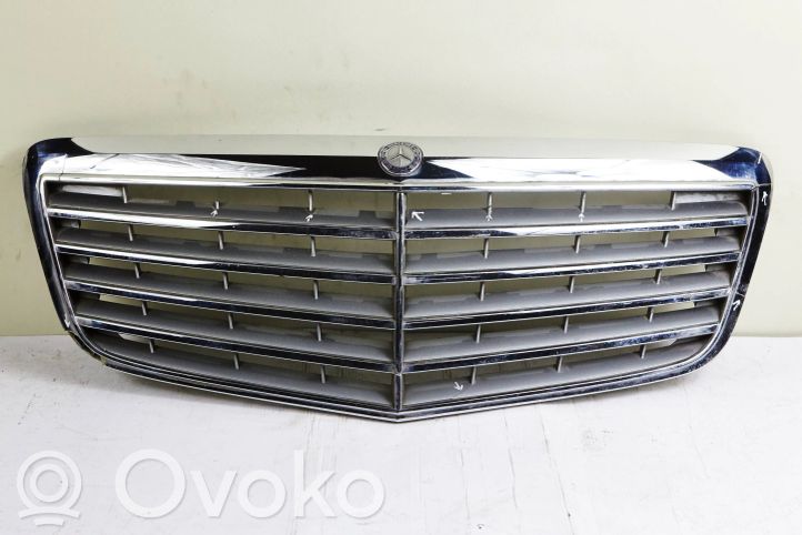 A2118801783 Mercedes-Benz E W211 Front grill, 55.00 € | RRR