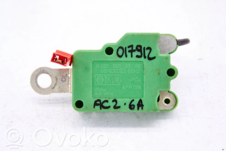 2208202389 Mercedes-Benz S W220 Antenna control unit, 20.00 € | RRR