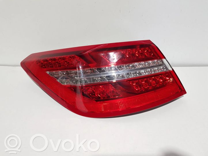 A2079060158 Mercedes-Benz E A207 Feux arrière / postérieurs, 160.00 ...