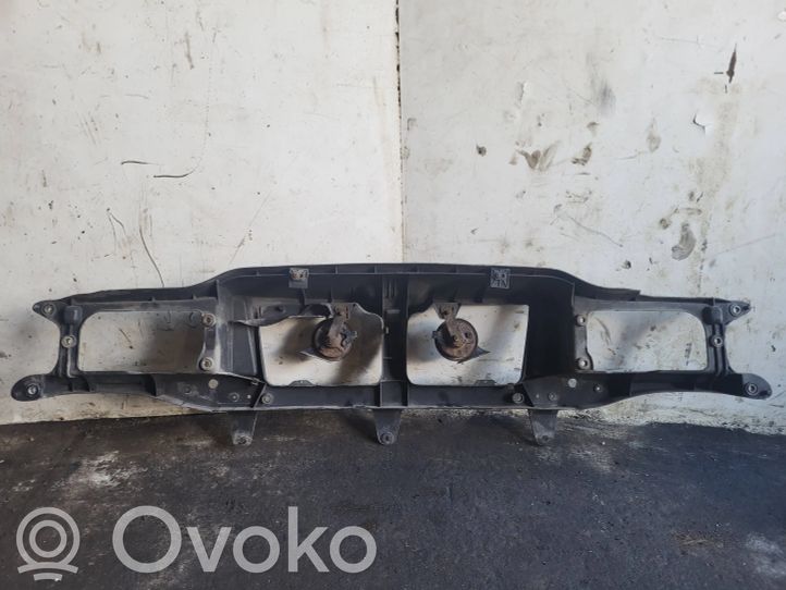 9179099 Volvo S70 V70 V70 XC Support de radiateur sur cadre face avant ...
