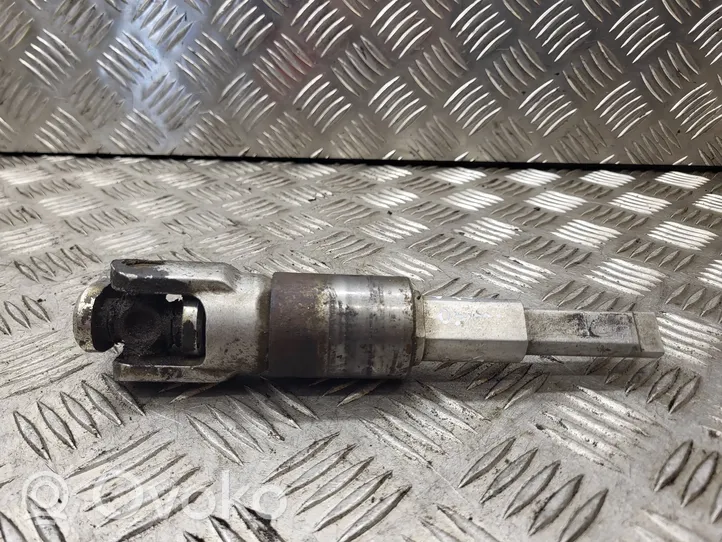 Volvo V70 Steering column universal joint, 25.00 € | RRR