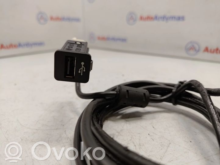 61319167196 BMW 5 GT F07 Connecteur/prise USB, 20.00 € | OVOKO