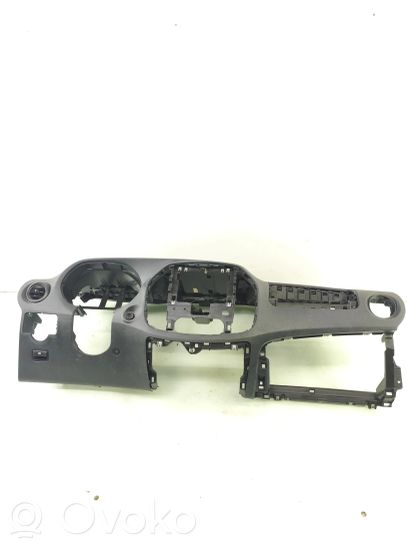 9448012684 Mercedes-Benz Vito Viano W447 Dashboard, 150.00 € | RRR